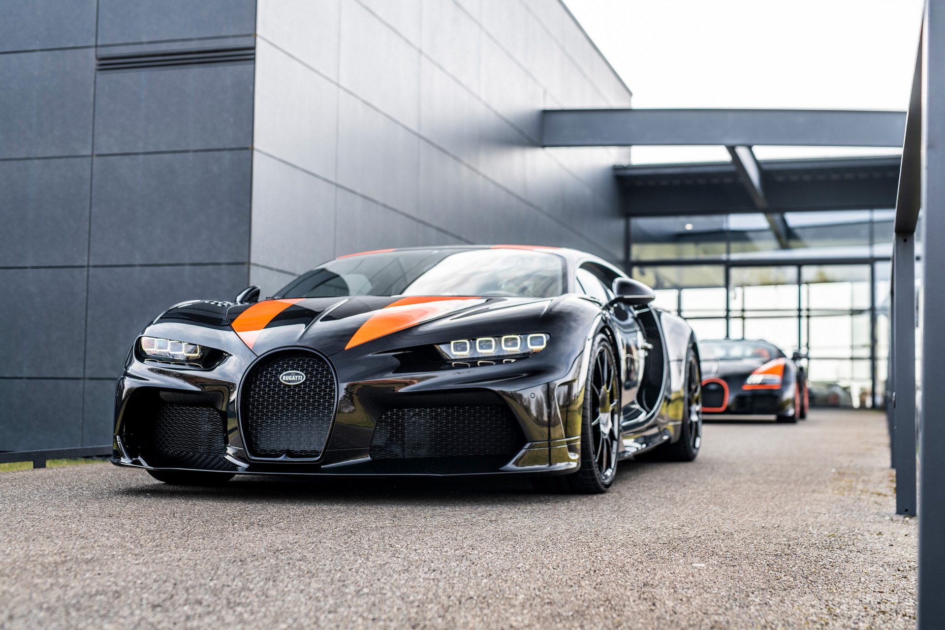 Bugatti Customer Goes To Factory With Family, Leaves With Eight Cars ...