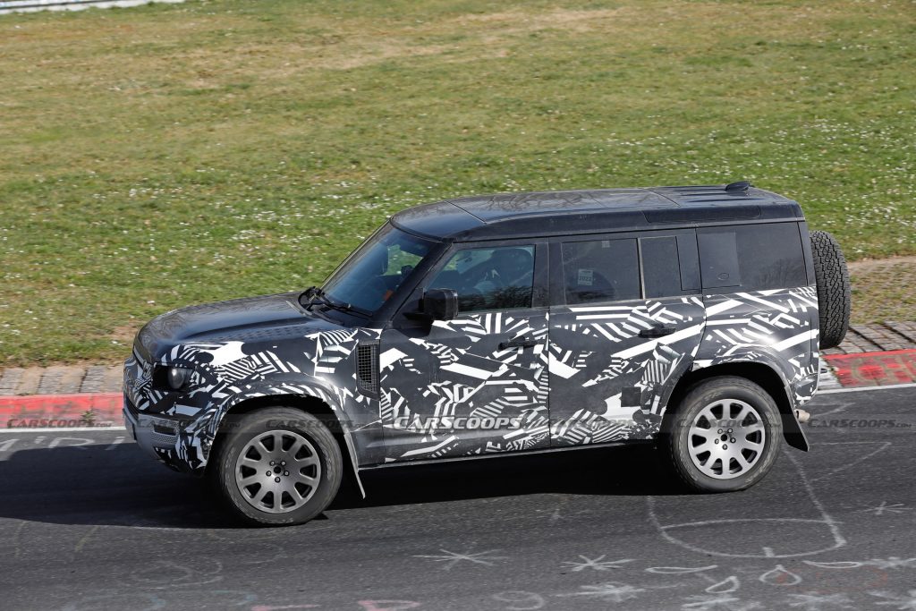 Wild Land Rover Defender SVX / SVR V8 Spied Flexing Its Muscles On The ...