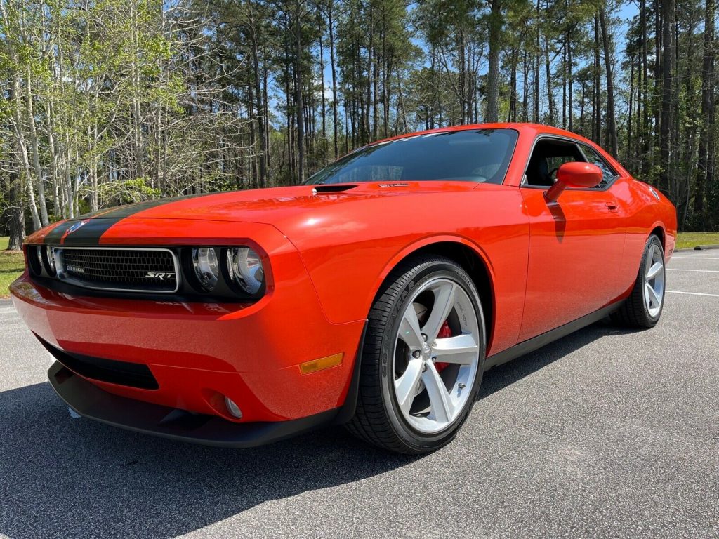 This 1,000-Mile 2008 Dodge Challenger SRT-8 Thinks It’s Worth Almost As ...