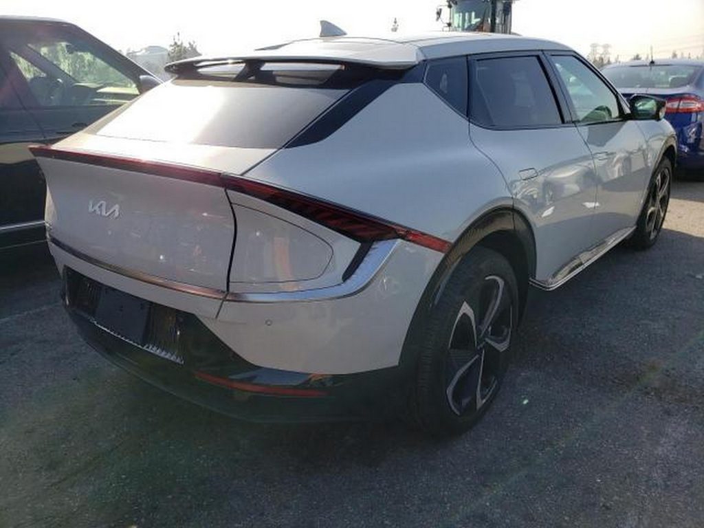 Wrecked Hyundai Ioniq 5s And Kia EV6s Have Already Started Piling Up ...