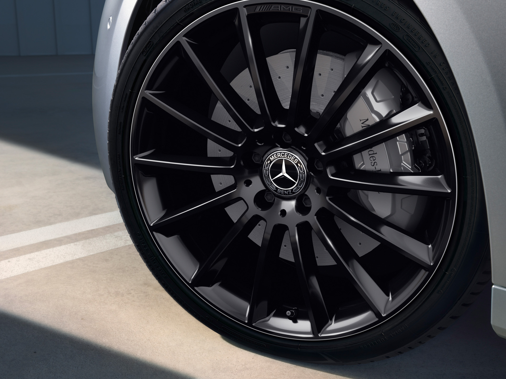 New Mercedes Night Edition Brings Out E-Class’s Dark Side | Carscoops