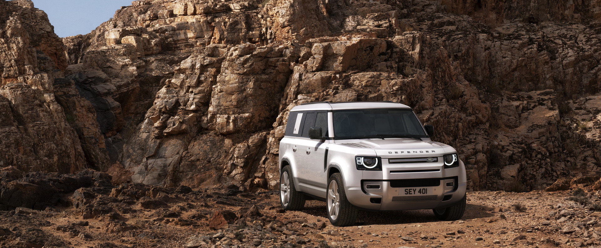 Ultra-Long 2023 Land Rover Defender 130 Launches With Seating For Eight ...