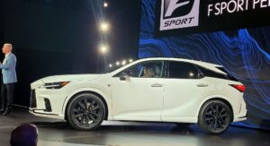 2023 Lexus RX Breaks Cover With Evolutionary Styling And A 367 HP ...