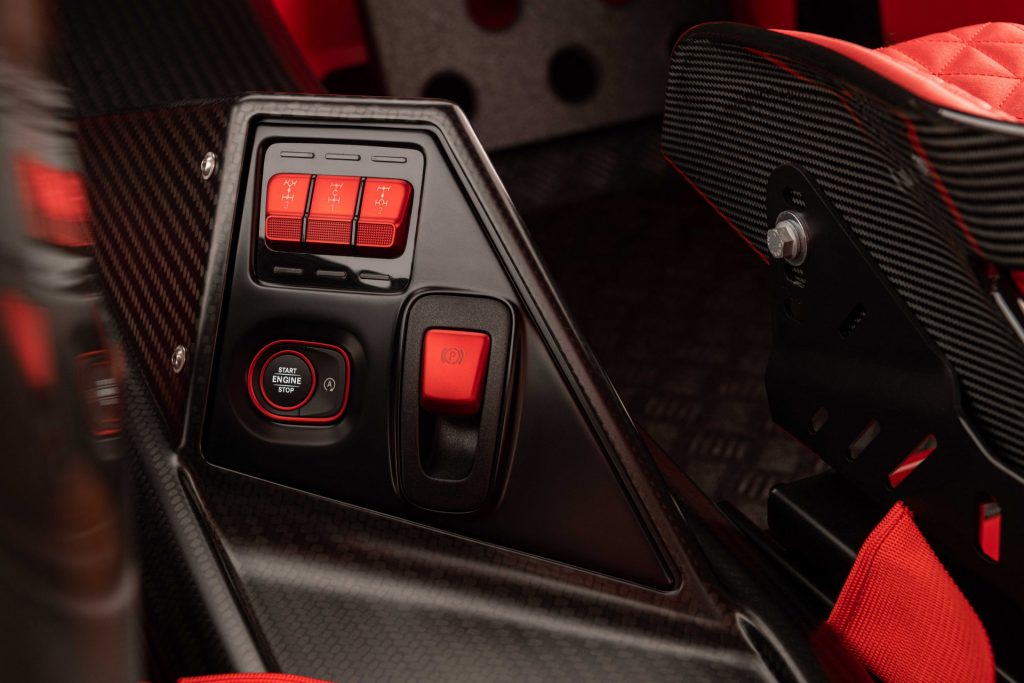 Brabus 900 Crawler Is A $1M Dune-Bashing Buggy That Looks Like An AMG ...