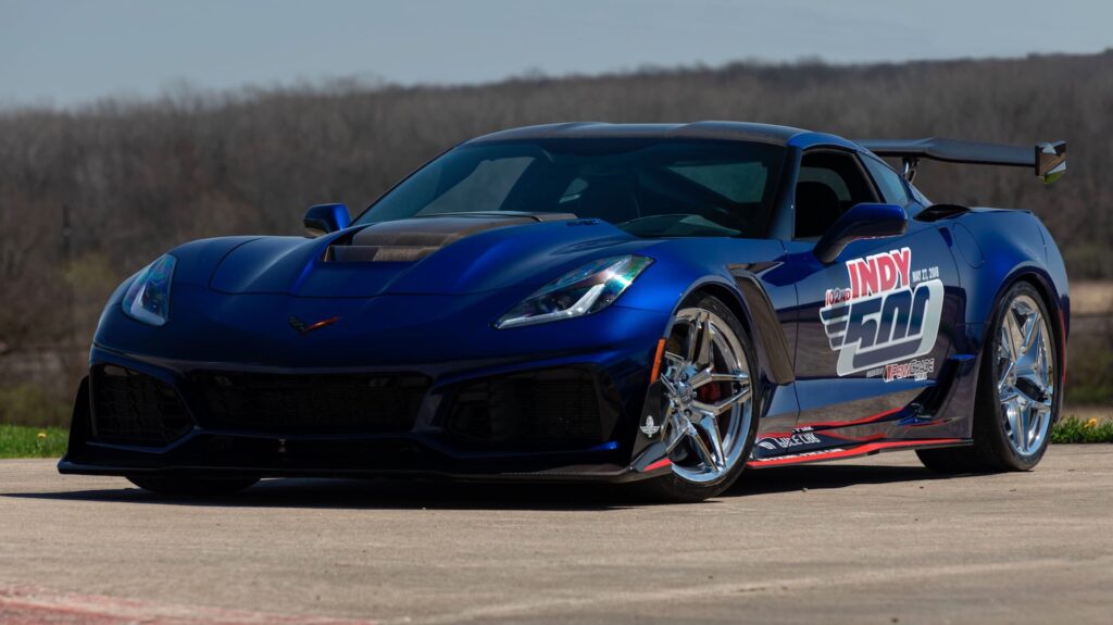 18 Corvettes Vs 1 Hemi Charger Daytona: Who Got The Bigger Bang For $1 ...