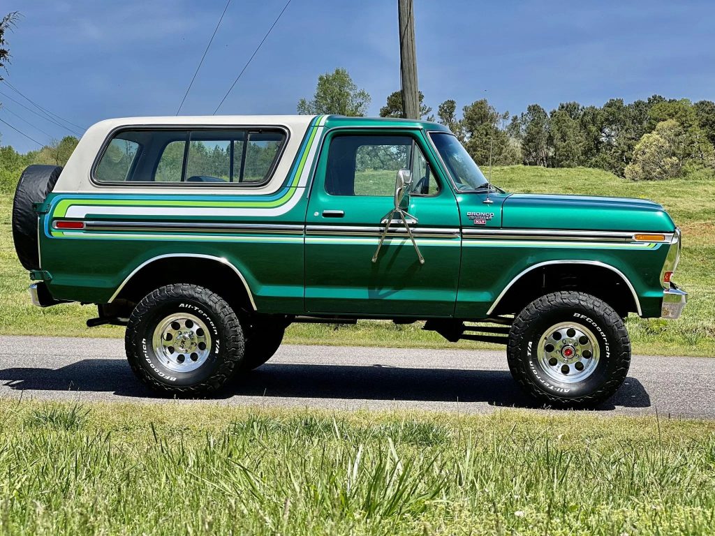You Know You Want This Refurbished 1979 Ford Bronco | Carscoops