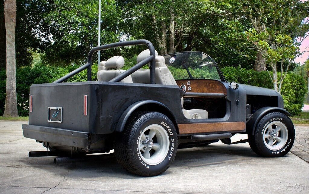 Raise Your Hand If You Want A Ford 7.5L V8-powered 1988 Jeep Wrangler ...