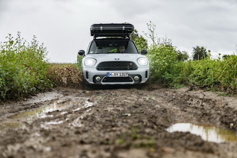 MINI Launches New Accessories For The Cooper S Countryman ALL4 | Carscoops