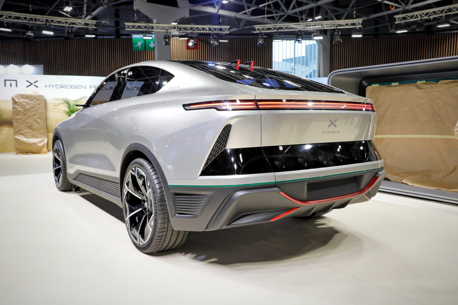 Hear The NAMX HUV’s Roaring Hydrogen V8 For The First Time | Carscoops