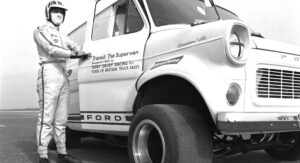 2,000-HP Ford Pro Electric SuperVan Concept Does 60 MPH In Less Than 2 ...