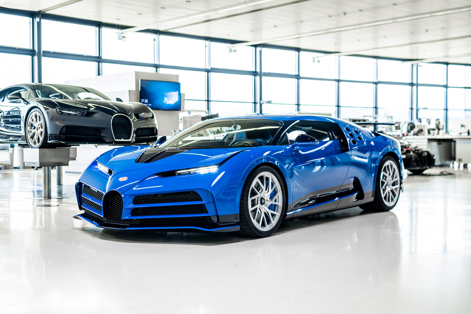 Bugatti Unveils Very First Production Centodieci Finished In EB110 Blue ...