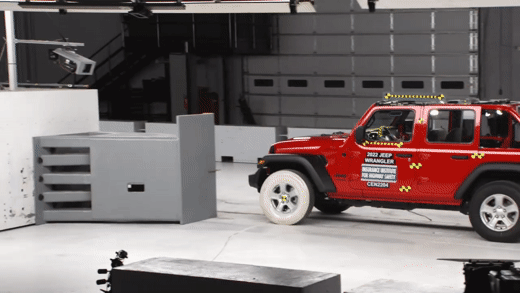 2022 Jeep Wrangler 4-Door Tips Over Yet Again In IIHS Crash Test ...