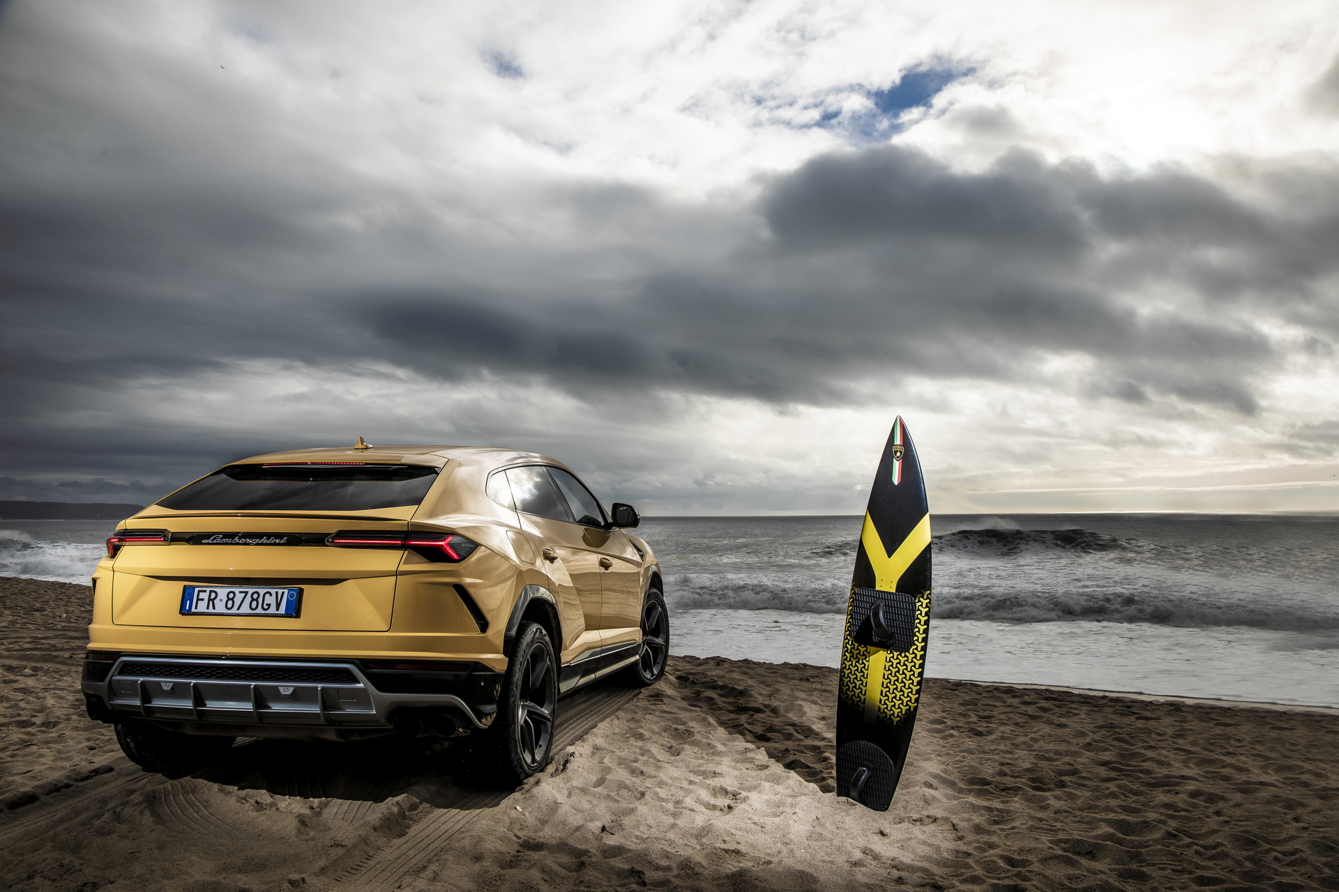 Lamborghini Builds 20,000th Urus, Making It The Fastest-Selling Lambo ...