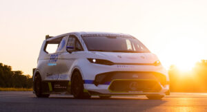 2,000-HP Ford Pro Electric SuperVan Concept Does 60 MPH In Less Than 2 ...