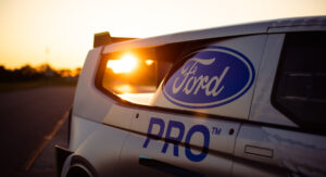 2,000-HP Ford Pro Electric SuperVan Concept Does 60 MPH In Less Than 2 ...
