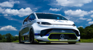 2,000-HP Ford Pro Electric SuperVan Concept Does 60 MPH In Less Than 2 ...
