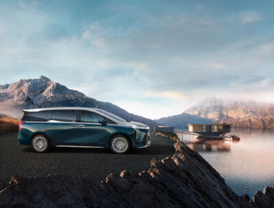Buick’s GL8 Century For China Is A Giant TV With A Side Order Of ...