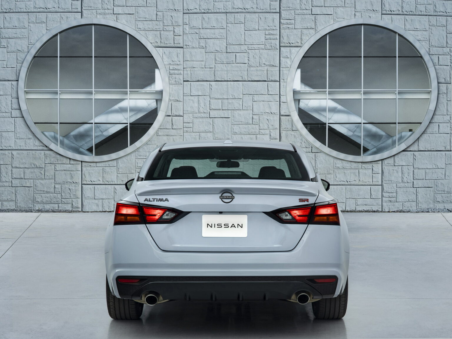 2023 Nissan Altima Debuts With New Grille And Larger Infotainment ...