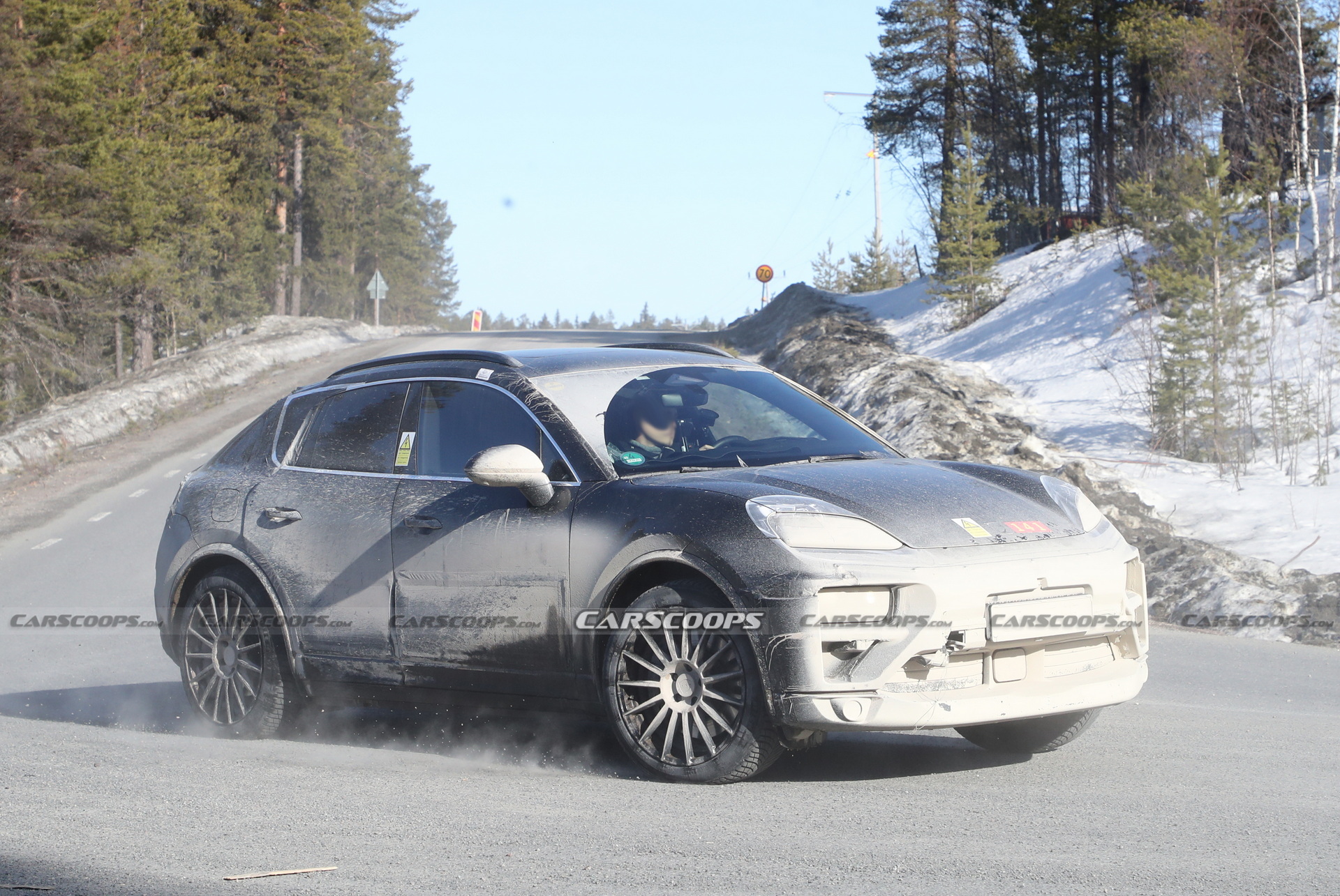 Get Your Best Look Yet At The 2023 Porsche Macan EV And Its Interior ...