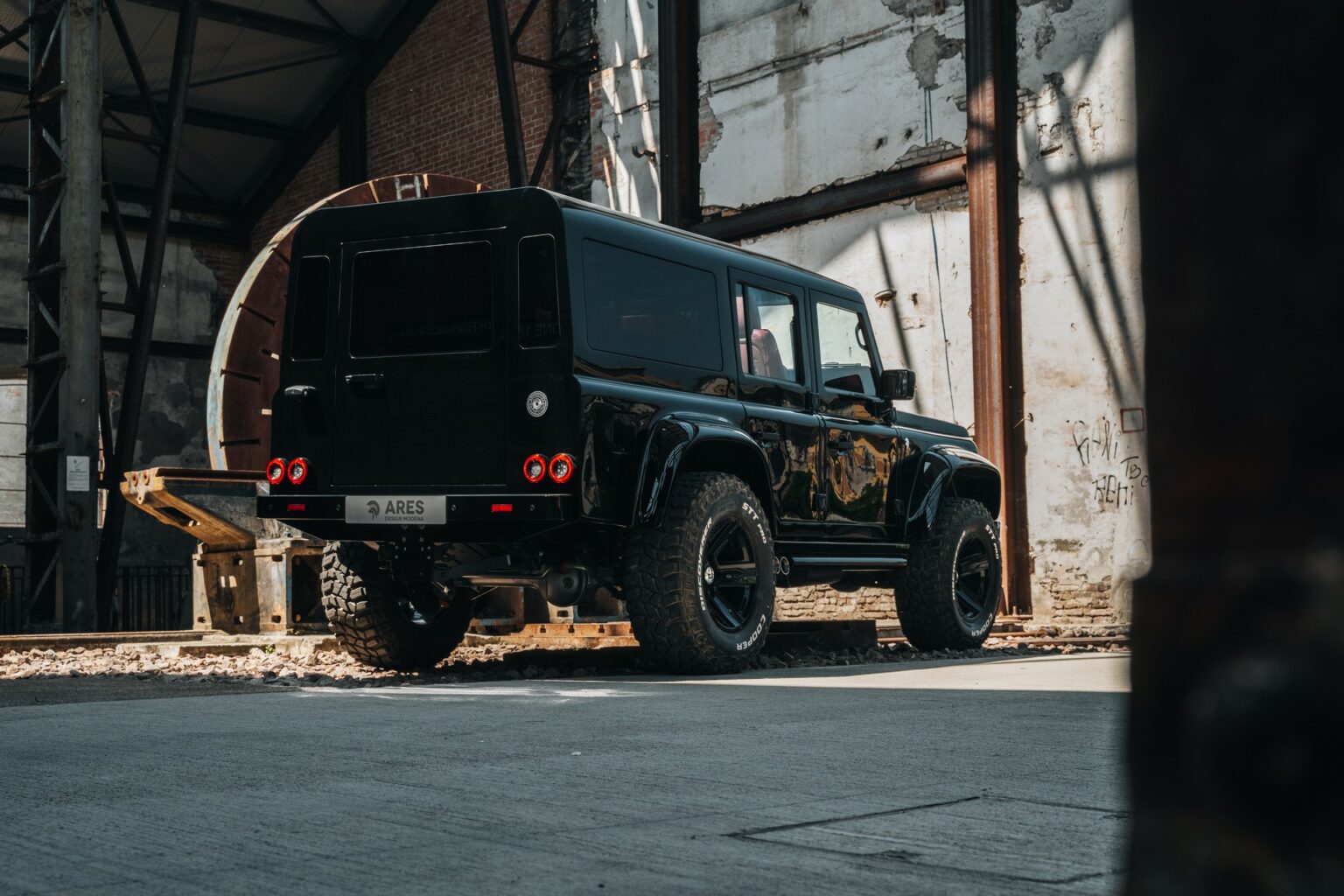 Ares Design’s $250k Defender V8 Hardtop Adds Luxury And A V8 Engine ...