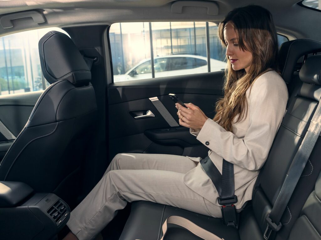 New Citroen C4 X Debuts In ICE And EV Versions As A Longer, More ...