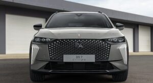 DS 7 Crossback Facelift Debuts With Trick LEDs And Up To 355 HP | Carscoops