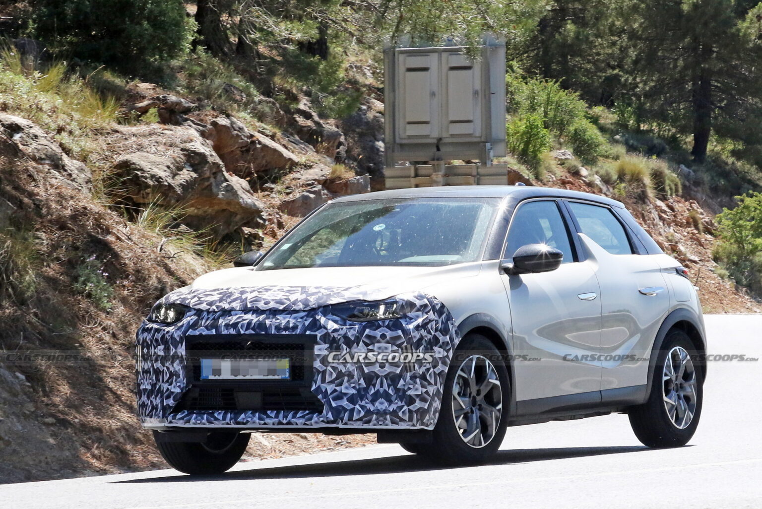 2023 DS 3 Crossback Facelift Spied, Will Keep Its Frog-Style Face ...