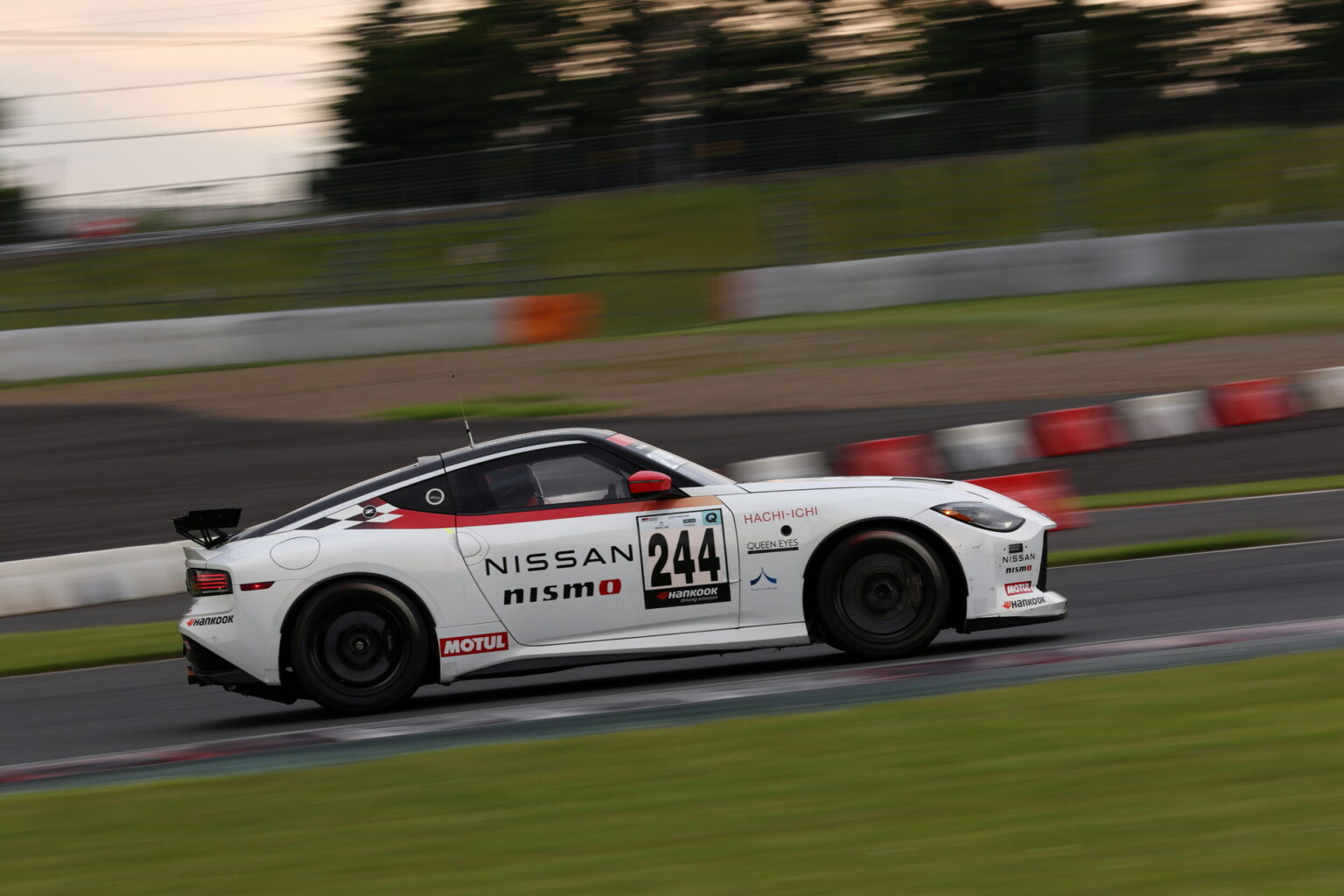 A Pair Of Nissan Z Racing Concepts Took Part In The Fuji 24-Hour Race ...