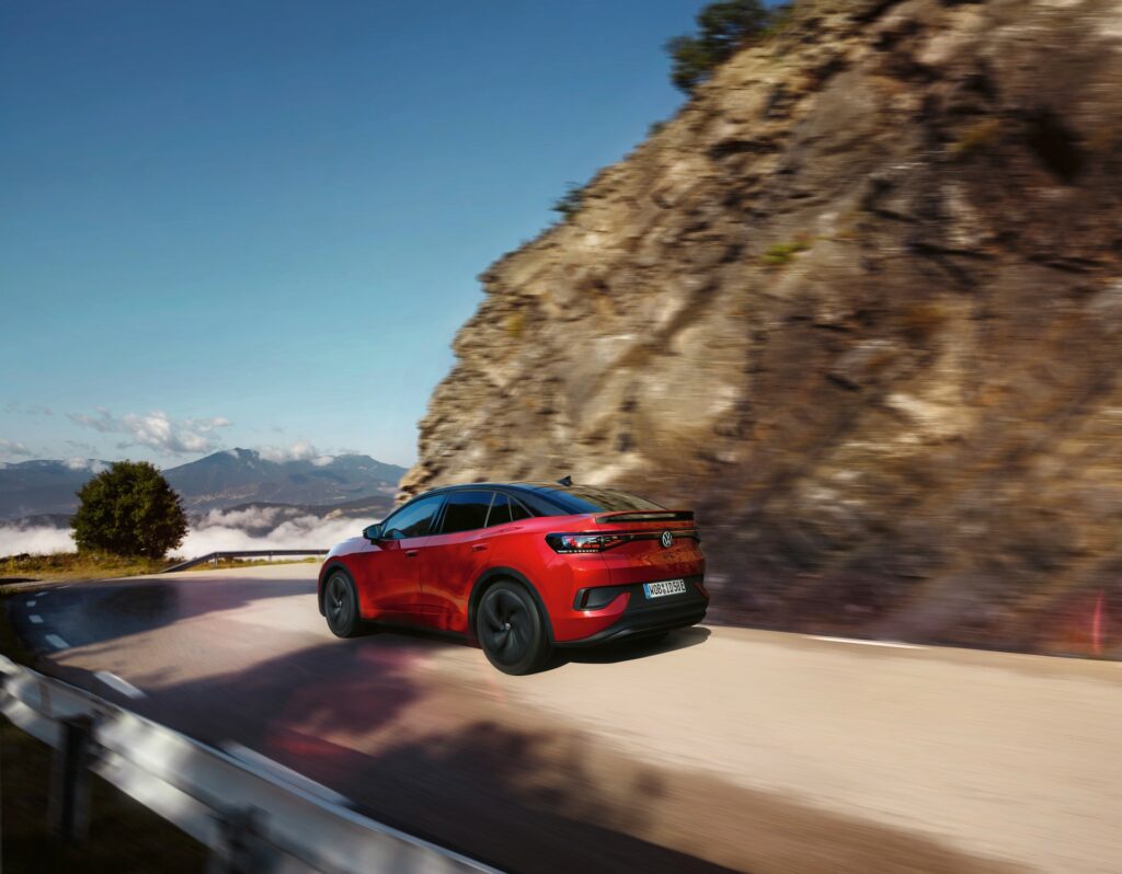 VW Updates ID.4 GTX And ID.5 GTX With Red And Black Theme, More ...