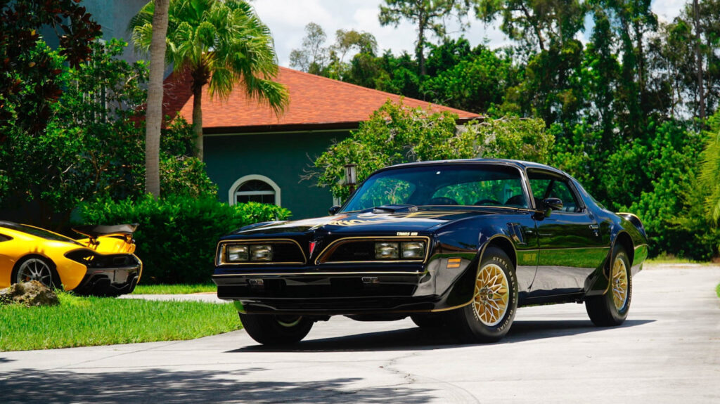 1977 Pontiac Trans Am SE With 15 Miles Is A Gilt-Edged Classic | Carscoops