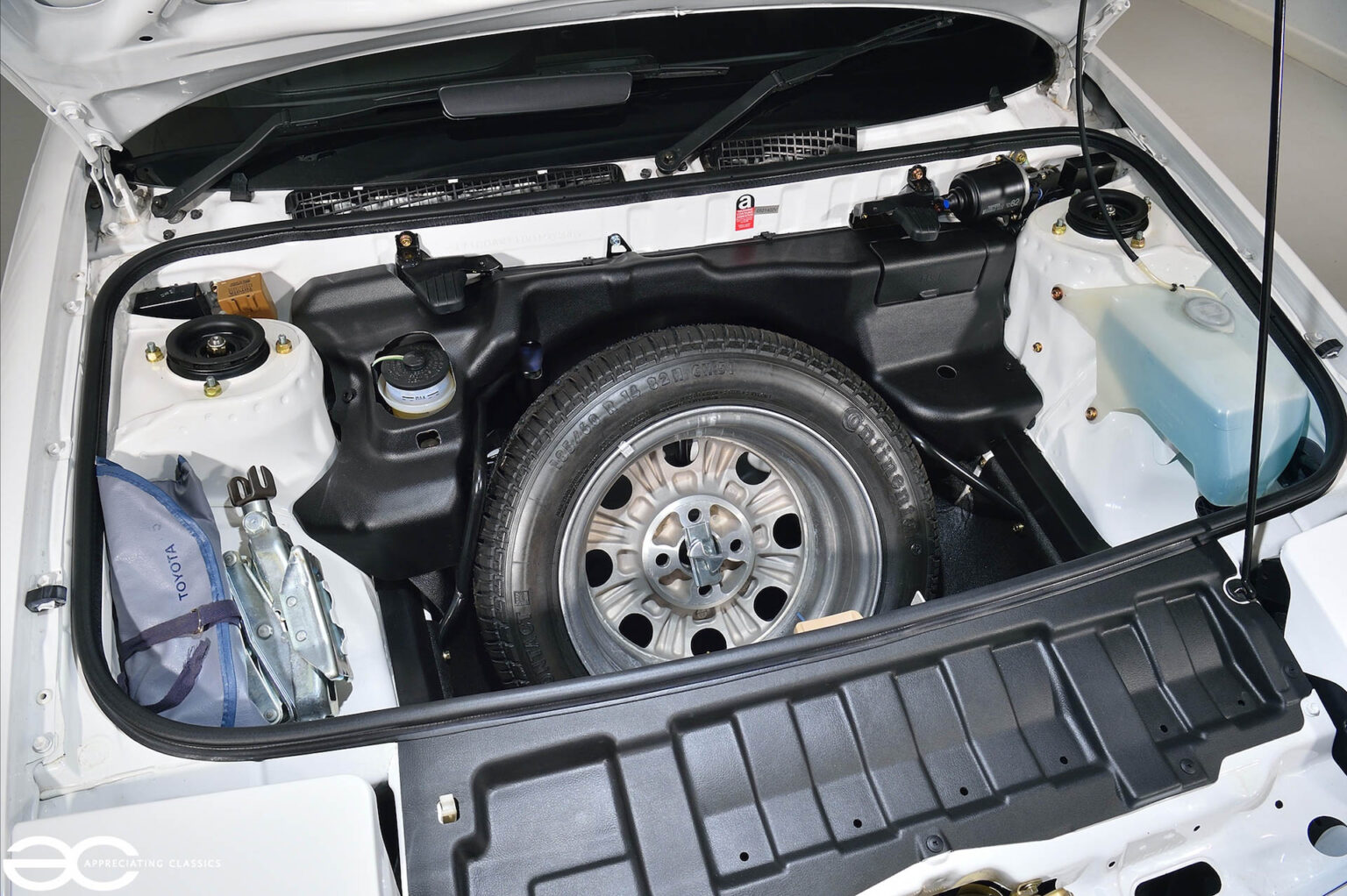 This 1,377-Mile Toyota MR2 Is As Good As New (And Costs As Much As A ...