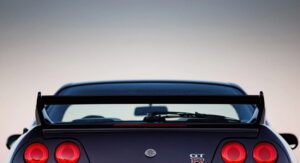 This Midnight Purple R33 Nissan Skyline GT-R With Under 1,000 Miles Is ...