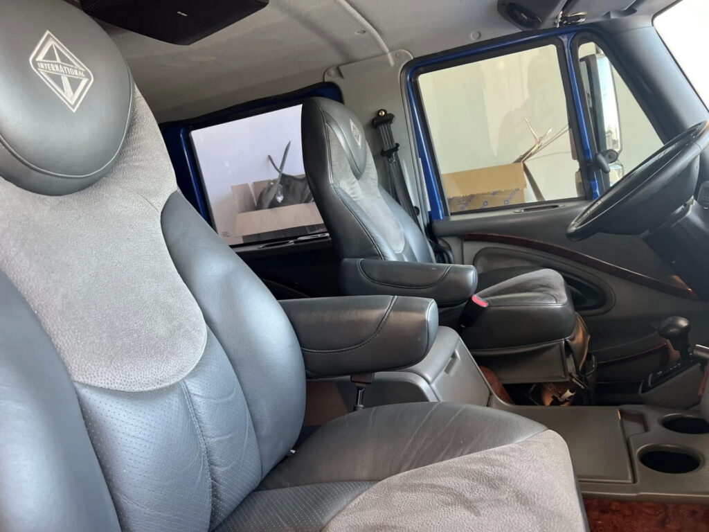 International Cxt Interior