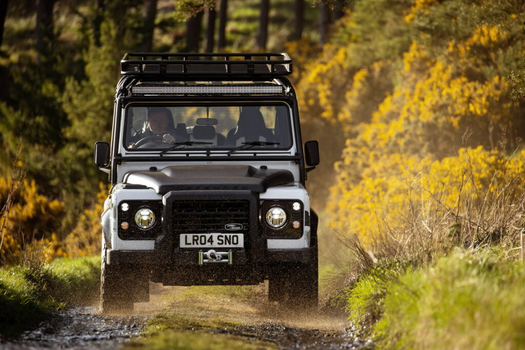 Land Rover Classic Unveils Re-Engineered Defender Works V8 Trophy II ...