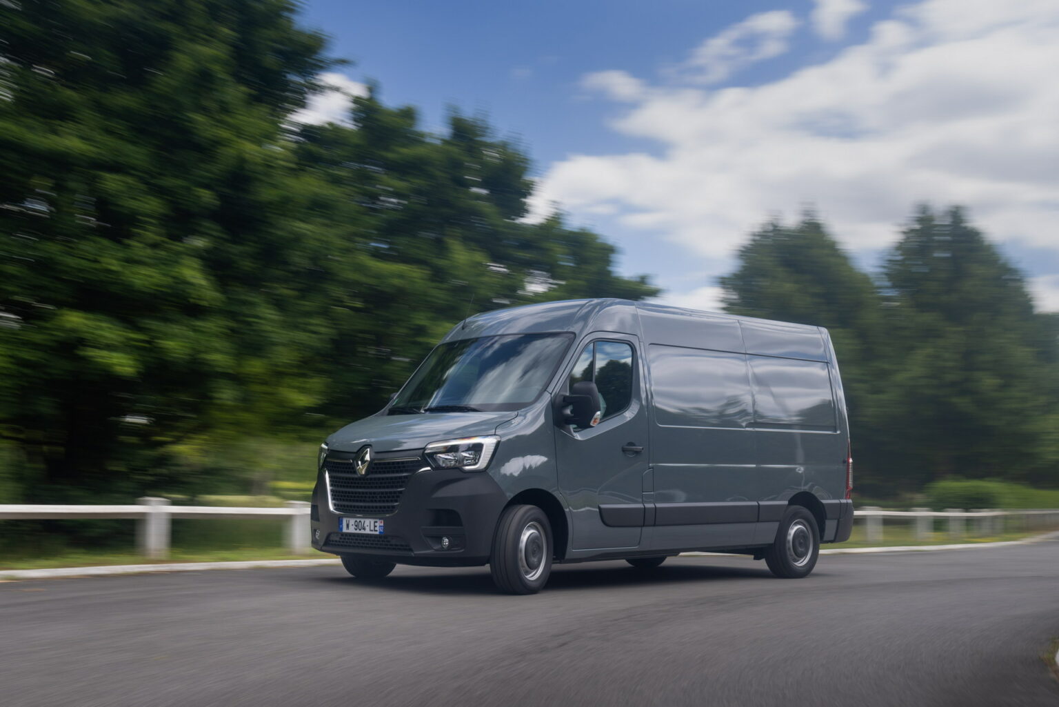 Renault Master E-Tech Gains Larger Battery For 68% More Range | Carscoops
