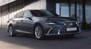 2023 Lexus ES Gets Updated In Europe With New Infotainment, F Sport ...
