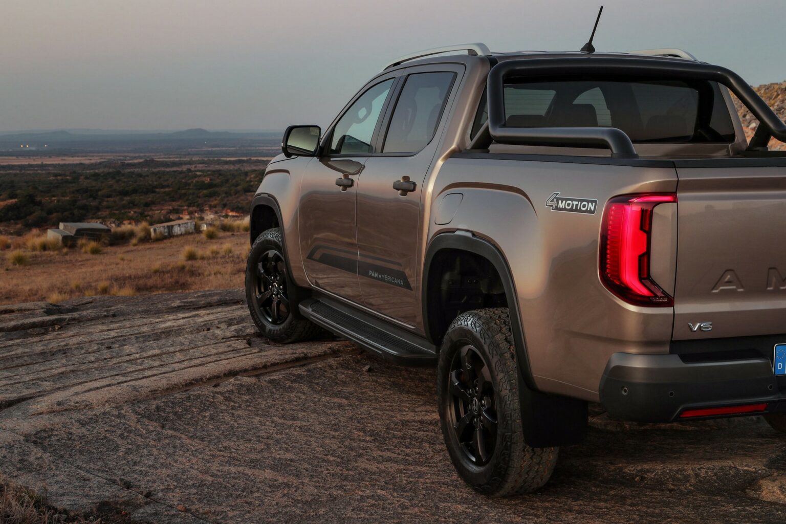 Bigger, Bolder 2023 Volkswagen Amarok Pickup Truck Has Up to 298 HP ...