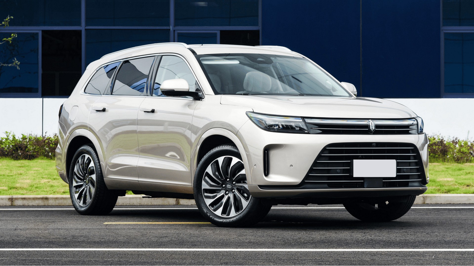 Aito M7 Is A Six-Seat Range-Extender SUV Coming For The BMW X7 And ...