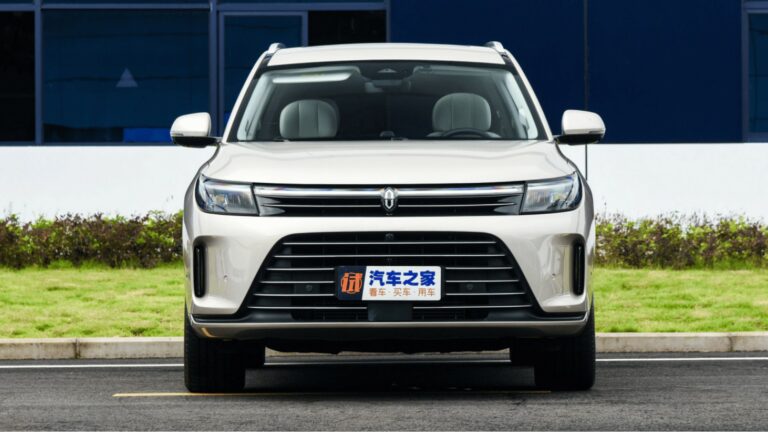 Aito M7 Is A Six-Seat Range-Extender SUV Coming For The BMW X7 And ...