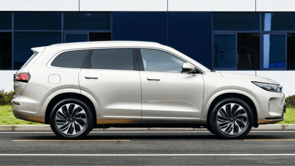 Aito M7 Is A Six-Seat Range-Extender SUV Coming For The BMW X7 And ...