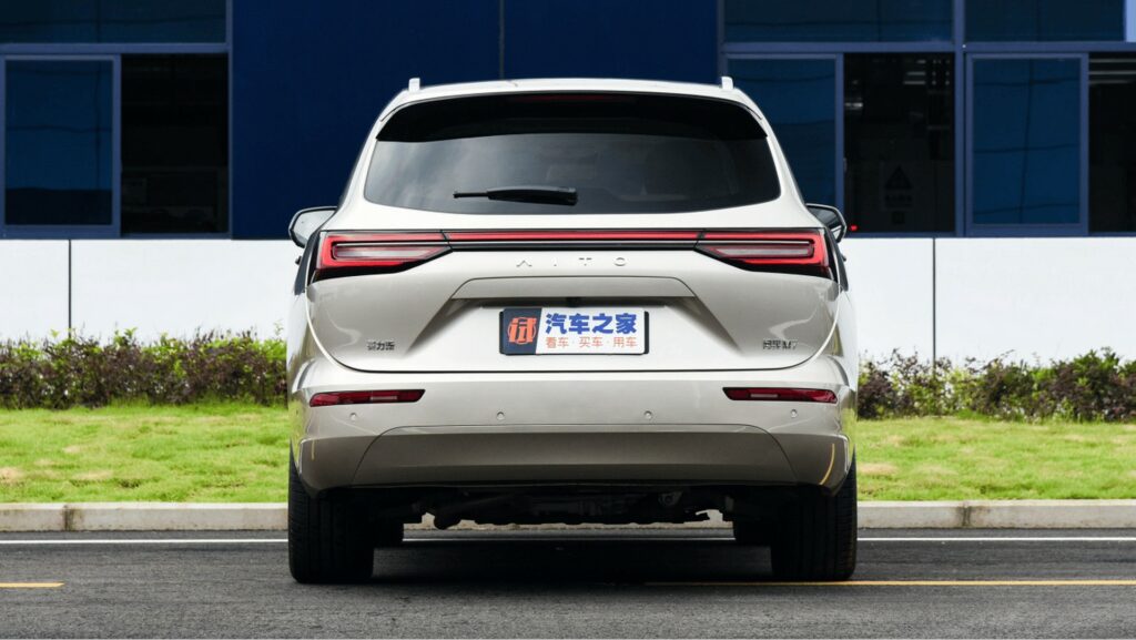 Aito M7 Is A Six-Seat Range-Extender SUV Coming For The BMW X7 And ...