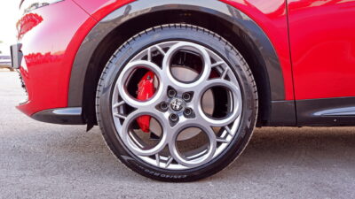 We Get Up Close To The New 2023 Alfa Romeo Tonale Compact SUV | Carscoops