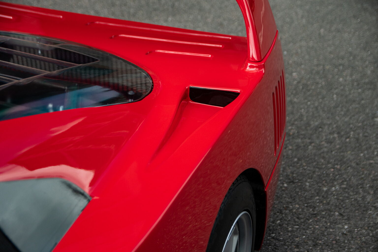 This Fancy Go Kart Is Shaped After The Iconic Ferrari F40 | Carscoops