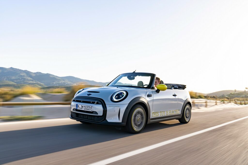 Mini Cooper SE Convertible Is A One-Off EV Built For Enthusiasts ...