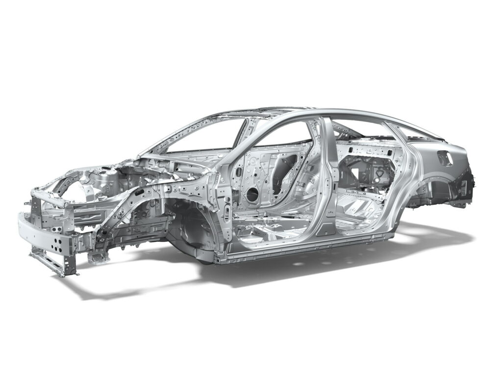 Toyota Crown Crossover Detailed In Japan, Where It Is Priced From $31k ...