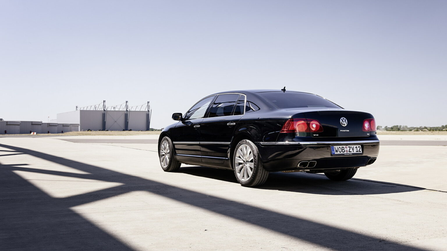 VW Shows Near-Production Prototype Of The Axed Second-Gen Phaeton ...