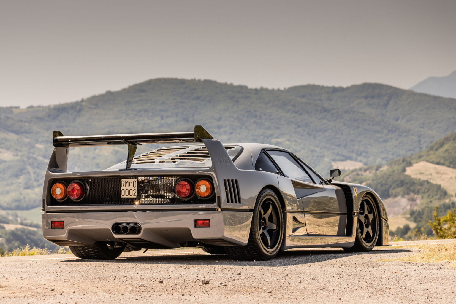 Jaw-Dropping Ferrari F40 In Grigio Nardo With Around 1,000 HP Goes ...