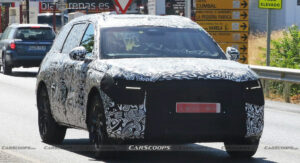 Ford Fusion Active Spied In Europe With Two Slightly Different Designs ...