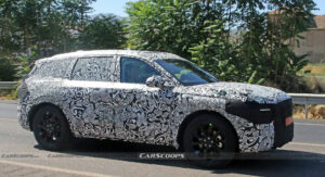 Ford Fusion Active Spied In Europe With Two Slightly Different Designs ...