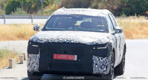 Ford Fusion Active Spied In Europe With Two Slightly Different Designs ...